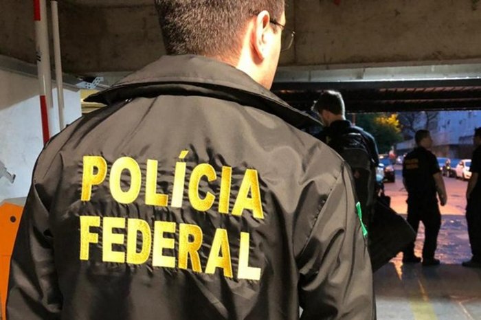 POLÍCIA FEDERAL, RECEITA FEDERAL E POLÍCIA CIVIL DO PARANÁ DEFLAGRAM A ... POLÍCIA FEDERAL, RECEITA FEDERAL E POLÍCIA CIVIL DO PARANÁ DEFLAGRAM A ...